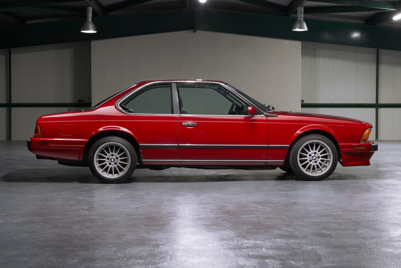 BMW 635CSi – Stacja Klasyki